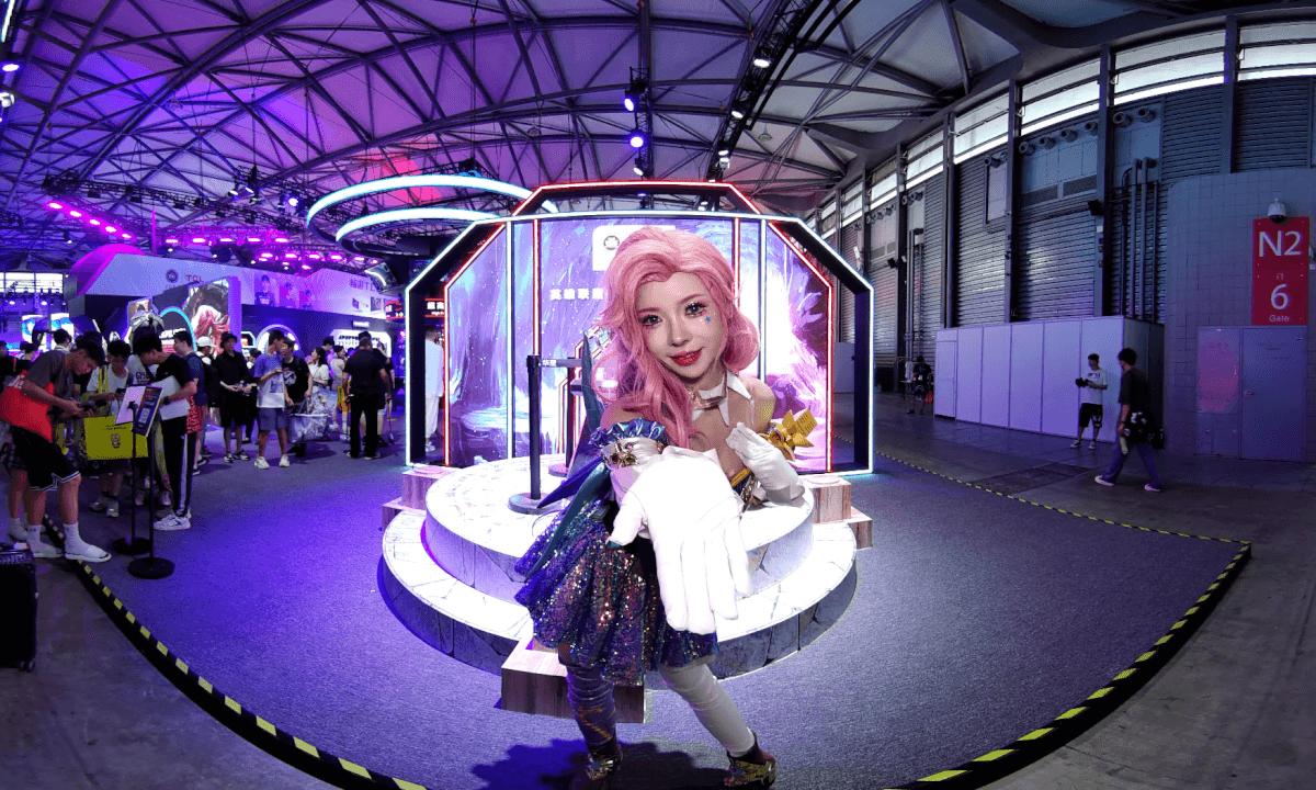 Chinajoy pink hair fairy (TECHE 3D180VR camera) | DeoVR
