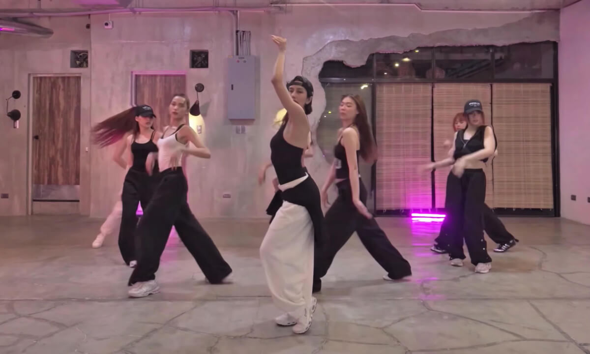 'Zero Pressure'｜ Dance Practice | DeoVR