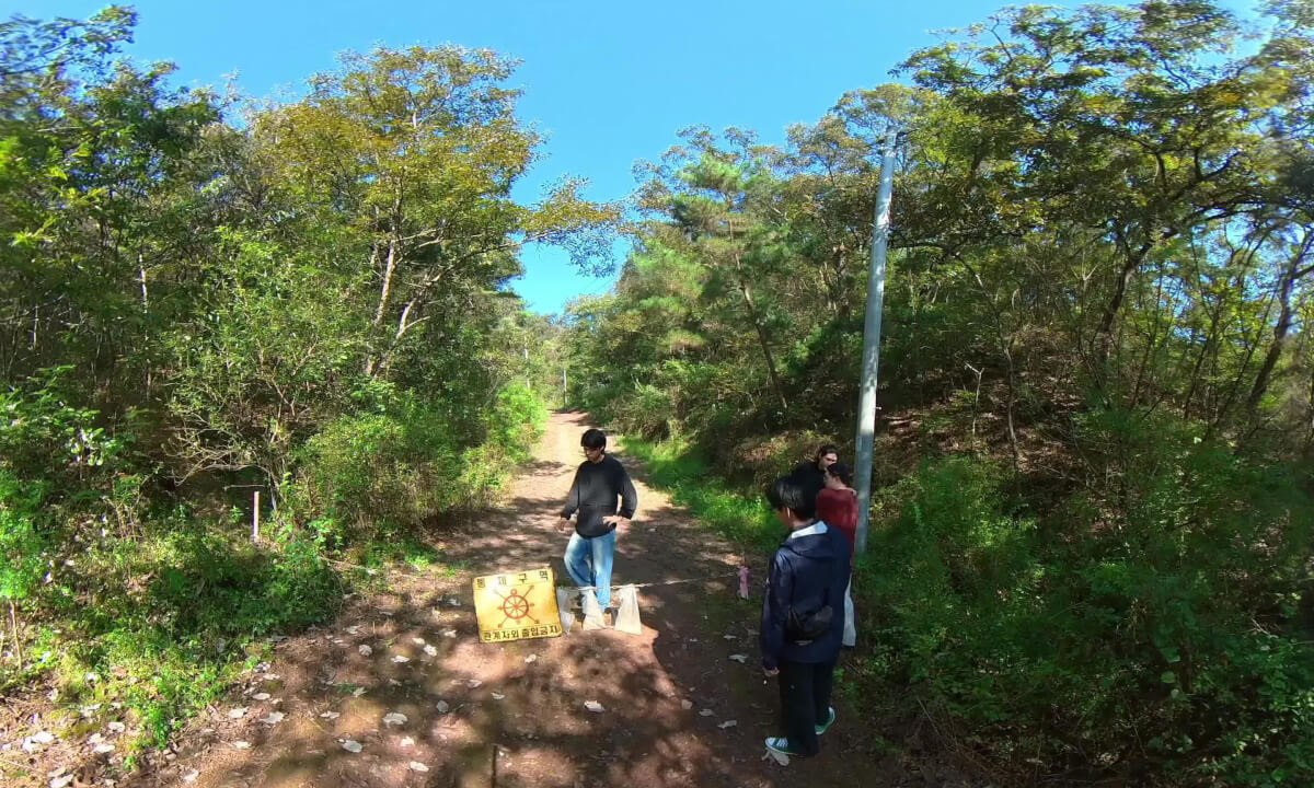 Behind the Scenes2 | Art Department | DeoVR