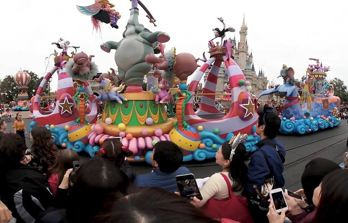 VR180 Disney World full parade | DeoVR