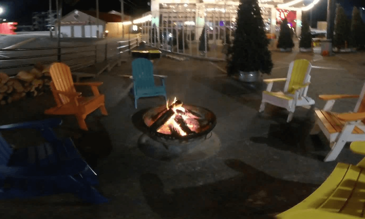 Fire Pit - The Grateful Shed - Wisconsin Dells WI | DeoVR