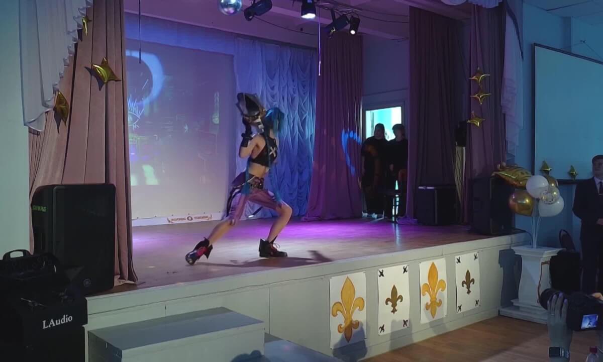 2024.04.14 1455 - cosplay n dance [EGO 3D] | DeoVR