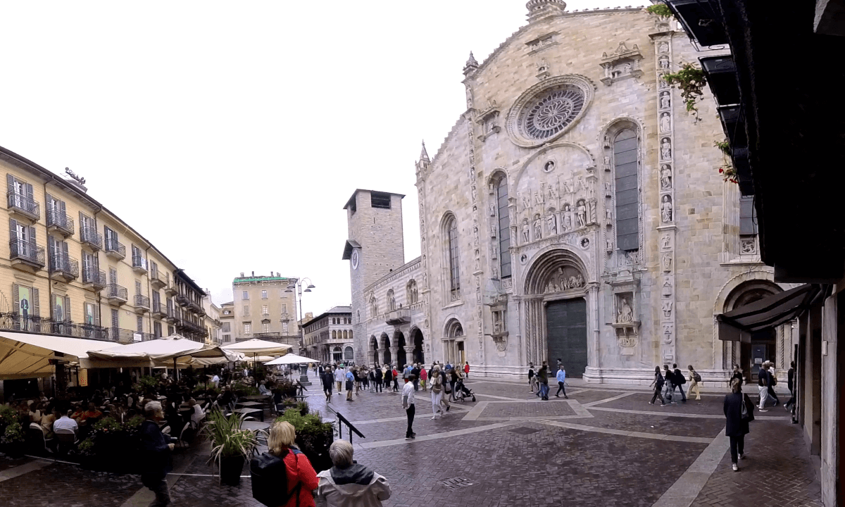 Saint Mary Assunta Cathedral Como Italy 360 Video 8K | DeoVR