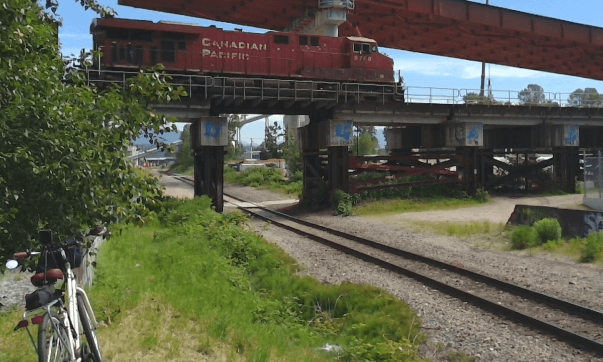 3D CP Rail at Pattullo Jun 8 qoocam ego 3D footage | DeoVR