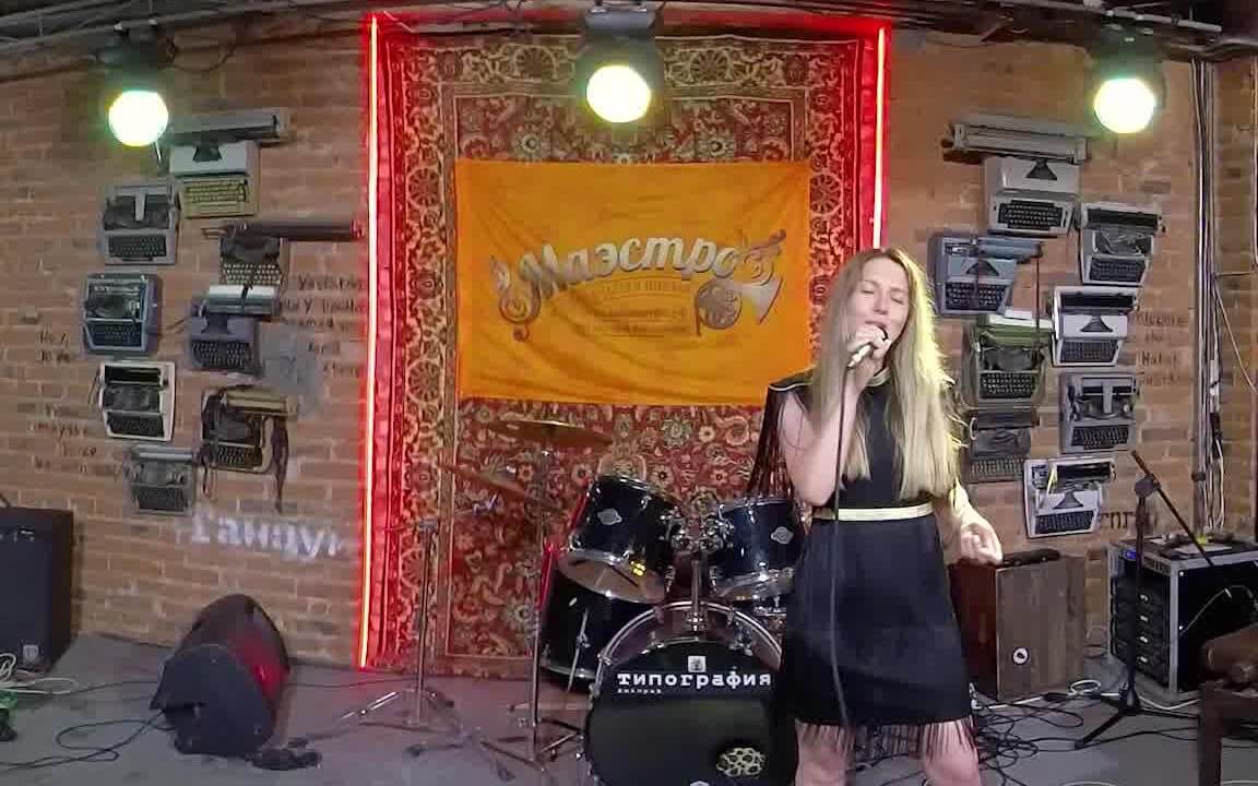 Russian bar with live music - RussiaVR360 - VR Video | DeoVR