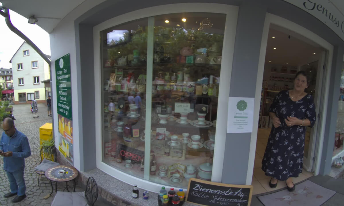 Video 2024-07-07, 20:29 - PimaxVR - VR Video | DeoVR