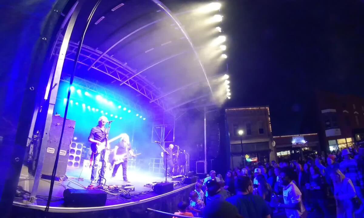 Music on Main West Bend WI 6-1-2024 VID_20240530_212028_00_020