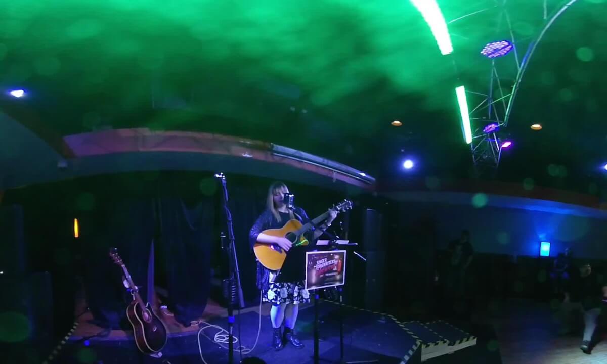 Lizzy Singers Songwriters Showcase VR 3D 180 VID_20240517_224133_00_057