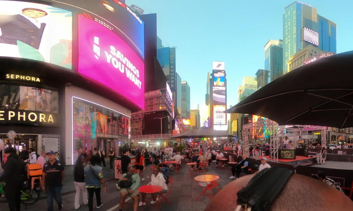 Tony in New York: Matinee Wednesday Part 3 (Times Square)