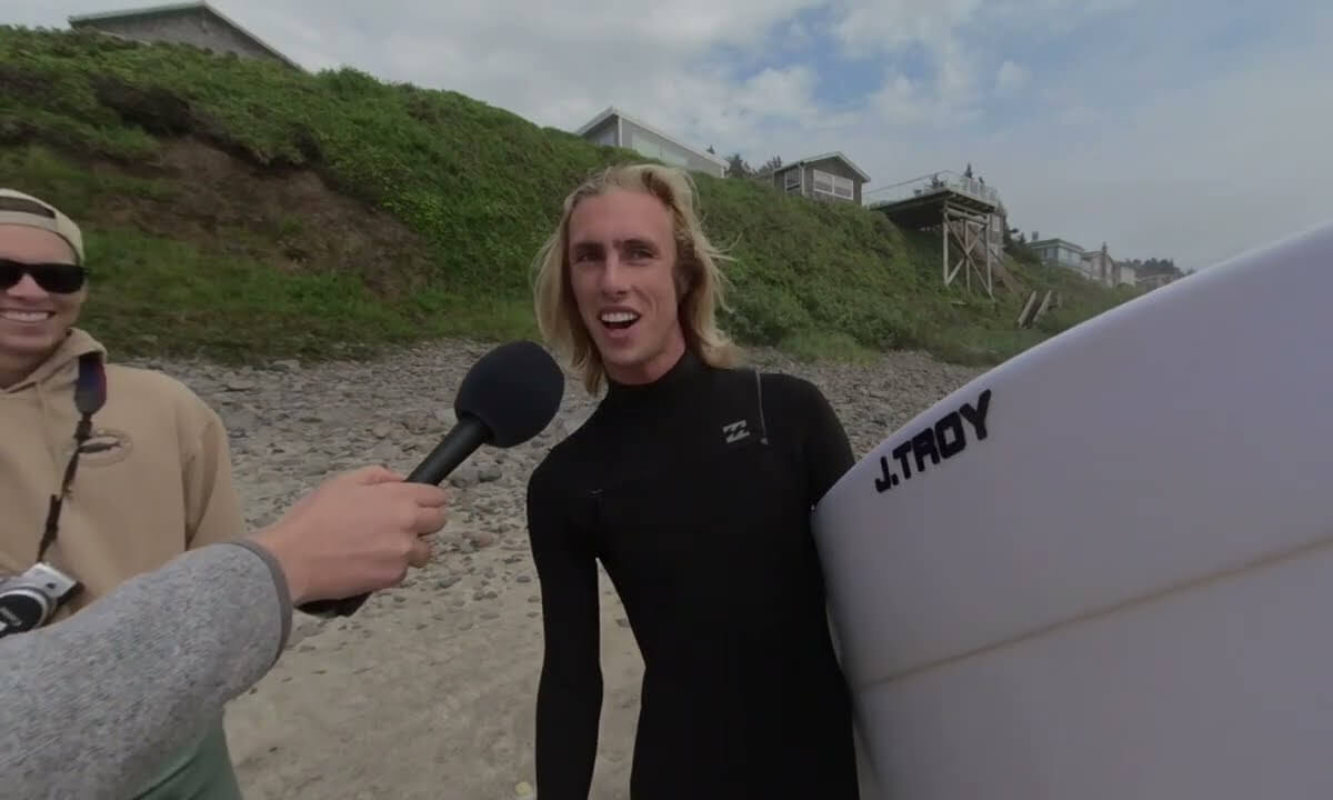 Oregon Coldwater Surfers Interviews | DeoVR