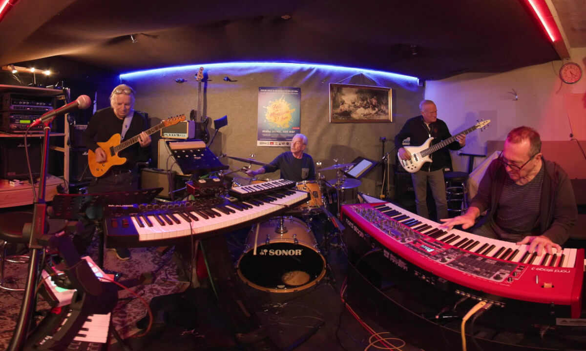 impro dada - music from germany - VR Video | DeoVR