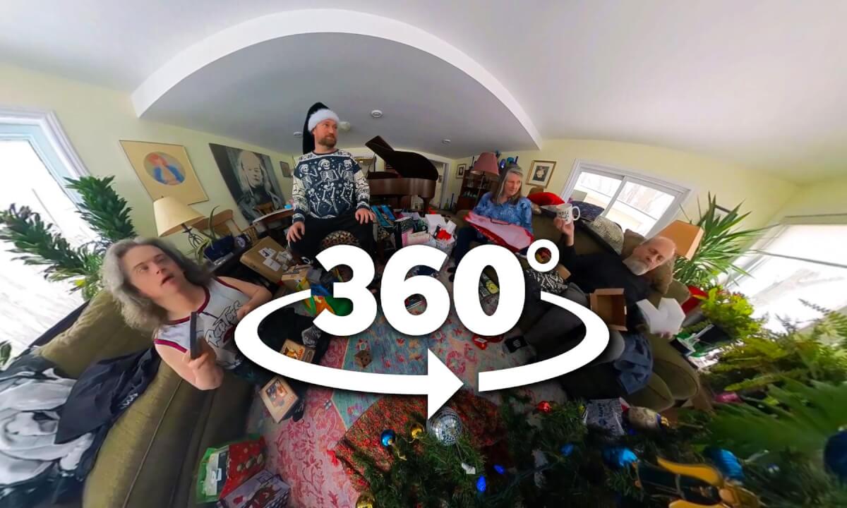 360° Christmas Morning Timelapse: Unwrapping Presents in Virtual Reality