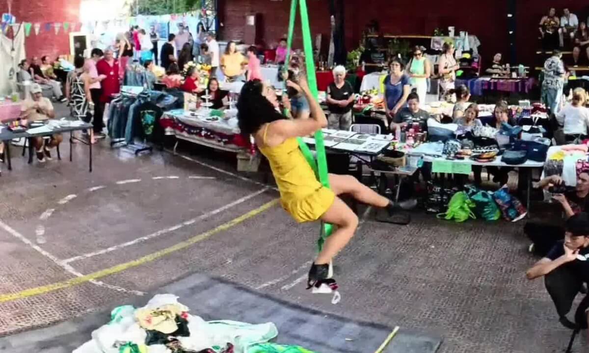 Amazing Trapeze Performance - Chile360 - VR Video | DeoVR