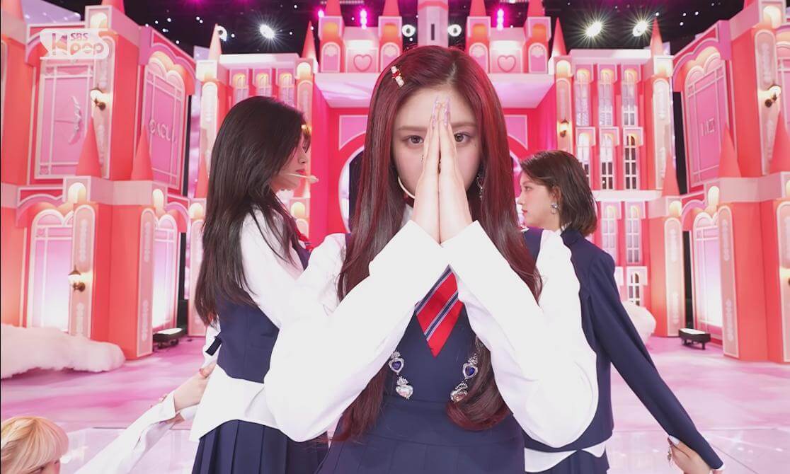 IVE ONE SHOT LOVE DIVE - KPOP Fancams - VR Video | DeoVR