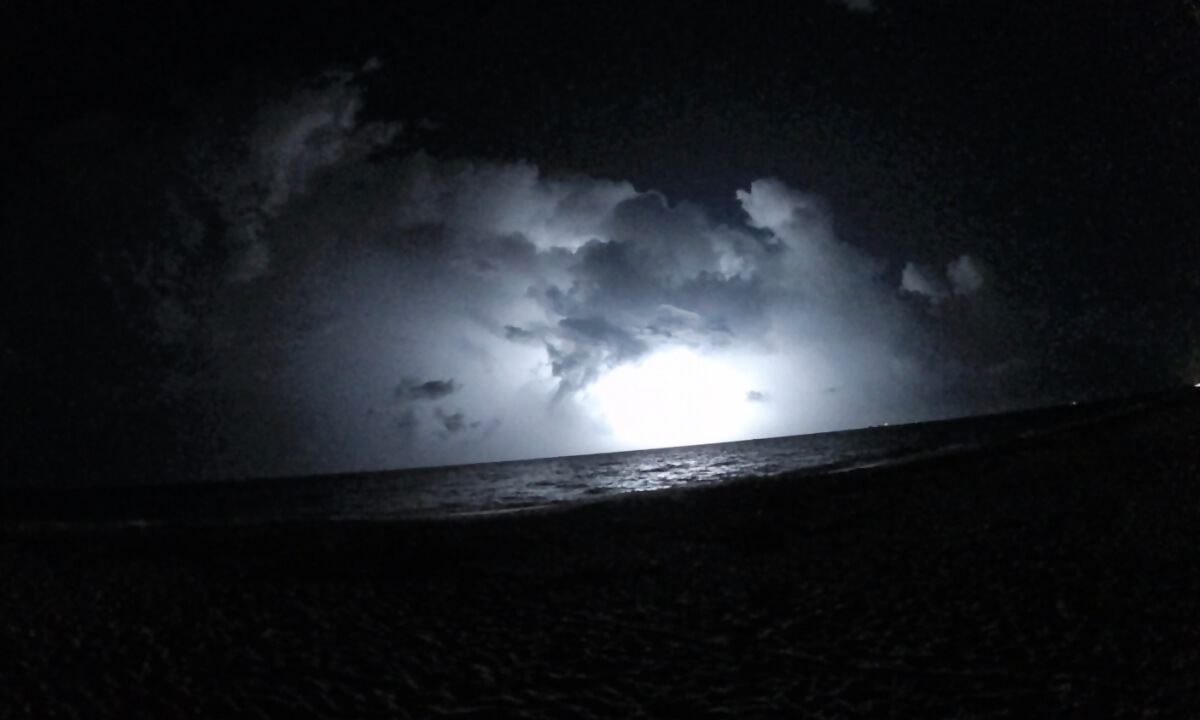 Extreme Lighting storm over the ocean at night | DeoVR