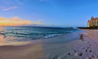 Paradise Beach Atlantis Bahamas 8K 360VR Topaz version