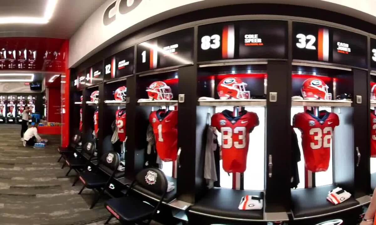 In Georgia Bulldogs "Dawgs" locker room minutes before the team enters ...