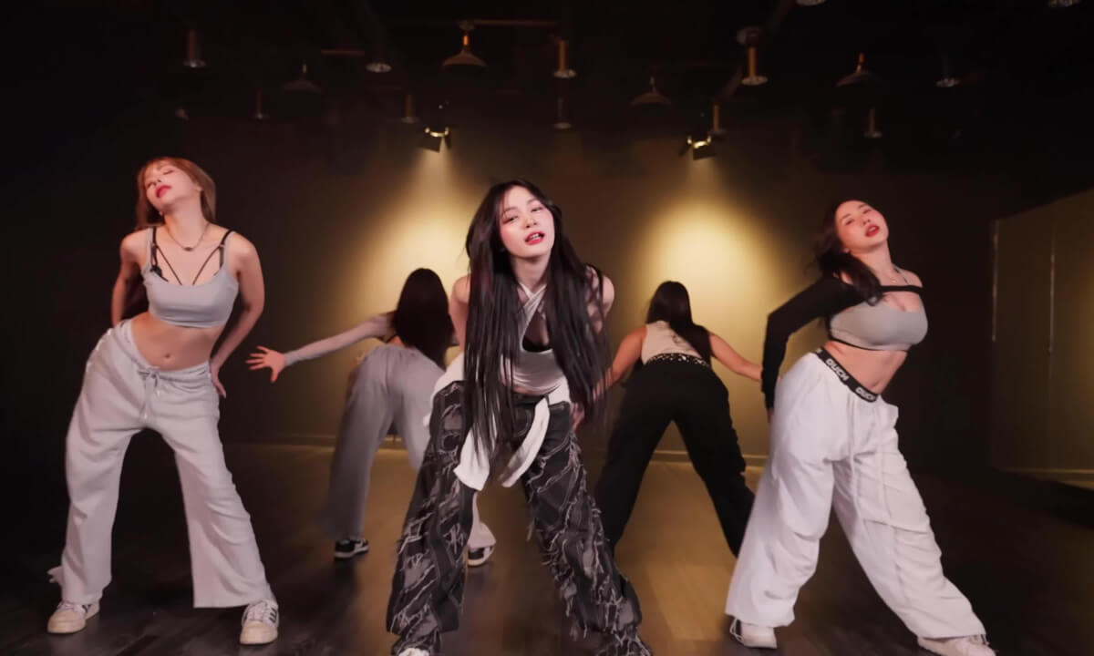 HOTEL LOBBY - 3D Ultra Relaxing - VR Video | DeoVR