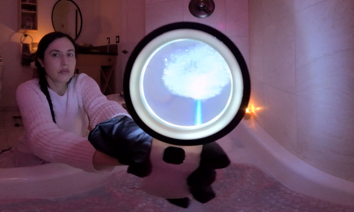 ASMR Bubble Wrap Bubble Bath | DeoVR