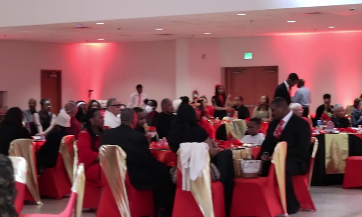 Candace Retirement Party - CBanks360 - VR Video | DeoVR