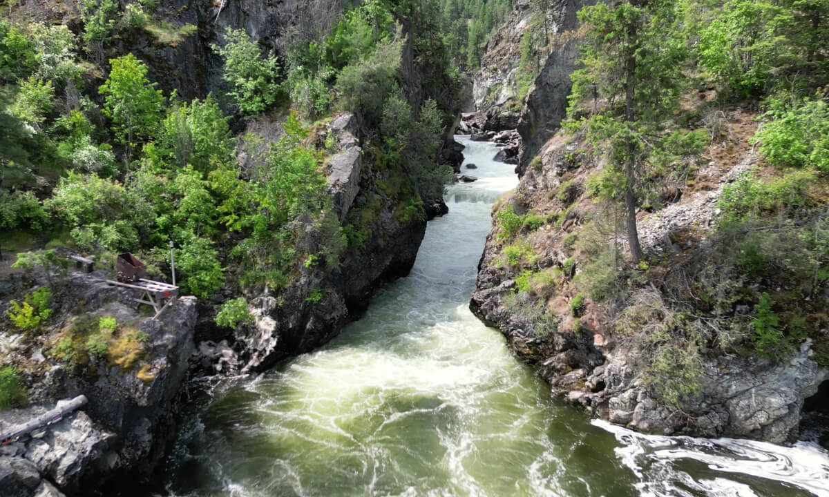 Low Flight through Kettle River Gorge near Christina Lake, British ...