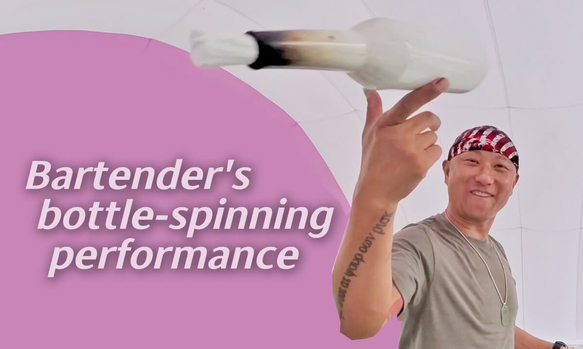Bartender's bottle-spinning performance | DeoVR