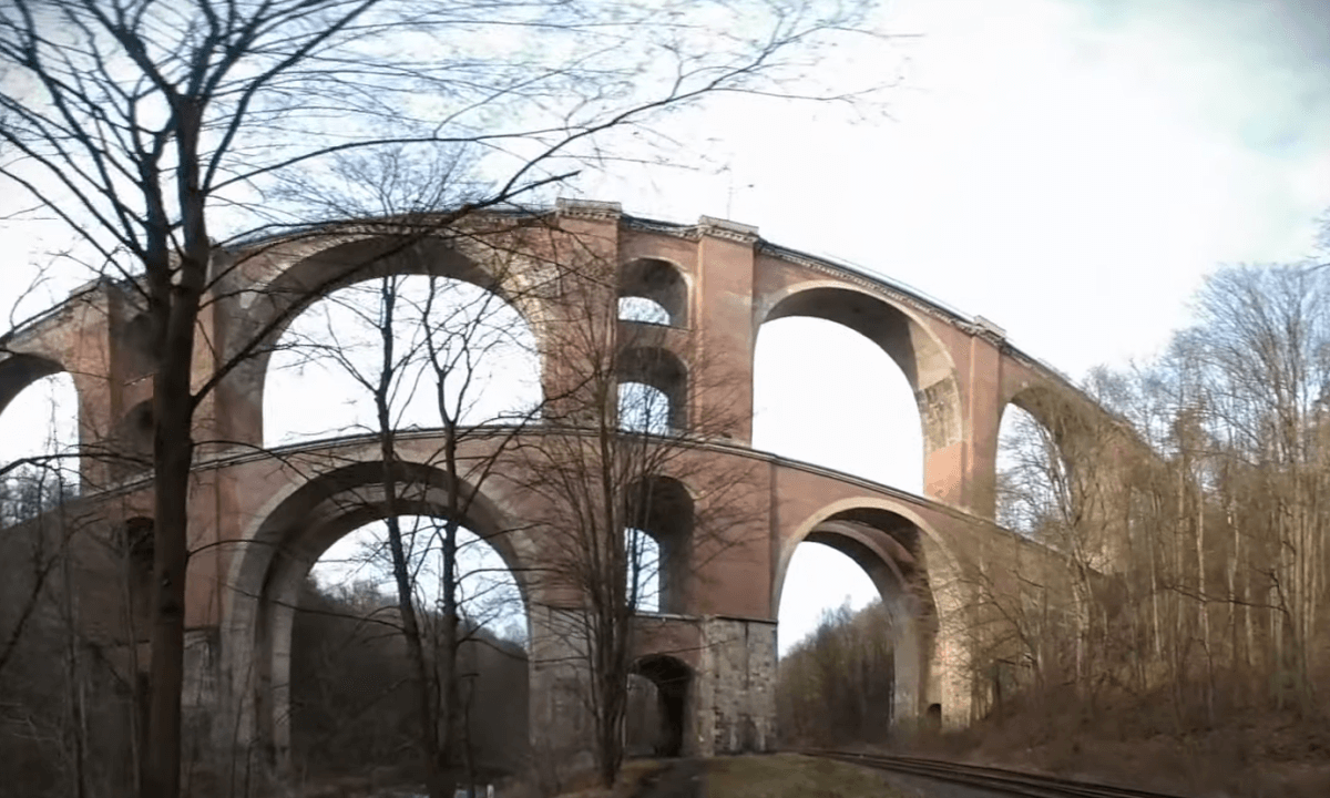 Elster Viaduct 180VR - 3D-Travel - VR Video | DeoVR