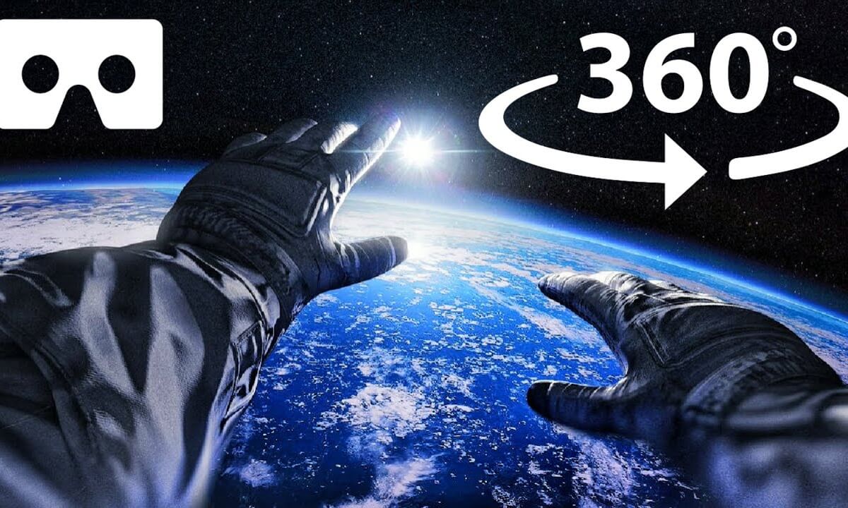 360° VR Spacewalk Experience | BBC HOME | DeoVR