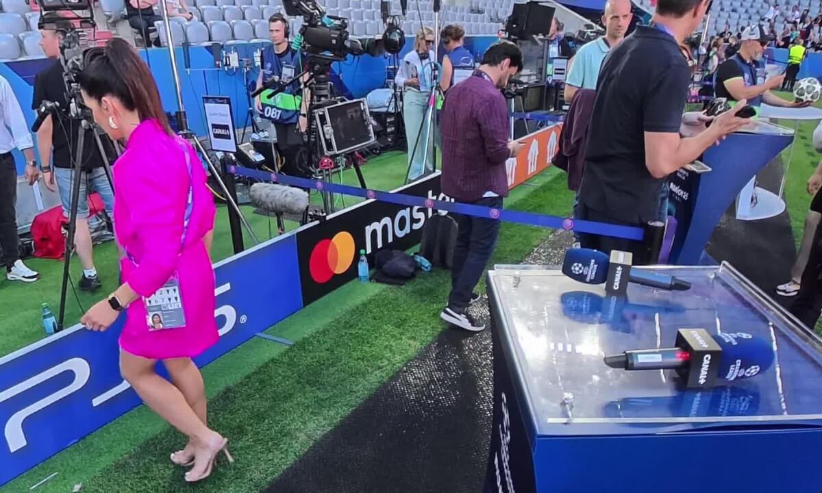 monachium 2025 champions league - Klichu - VR Video | DeoVR